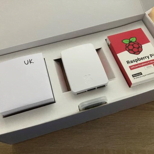 Raspberry Pi Starter Kits • Webshop • RaspberryPi.dk